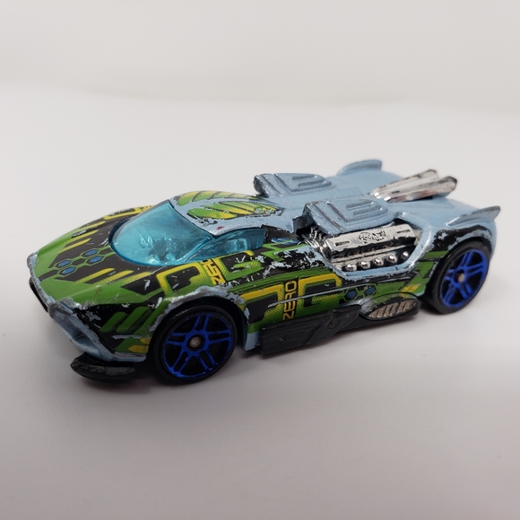 Toys | Hot Wheels 204 Maelstrom Aka Velocity Raptor Metalflake Light ...